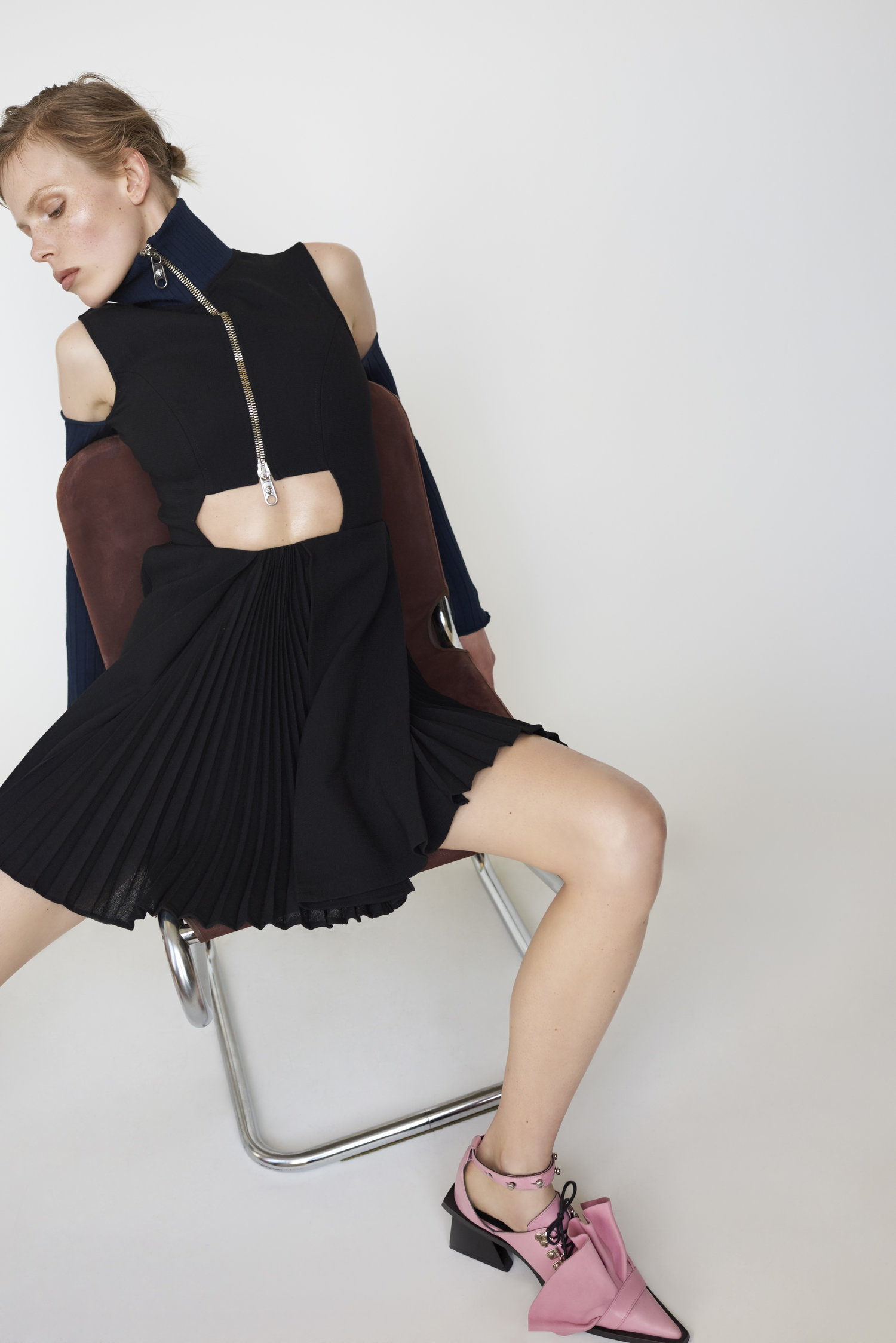 Alexandra Fullerton | Fashion Stylist -Editorial | Carol Hayes Management